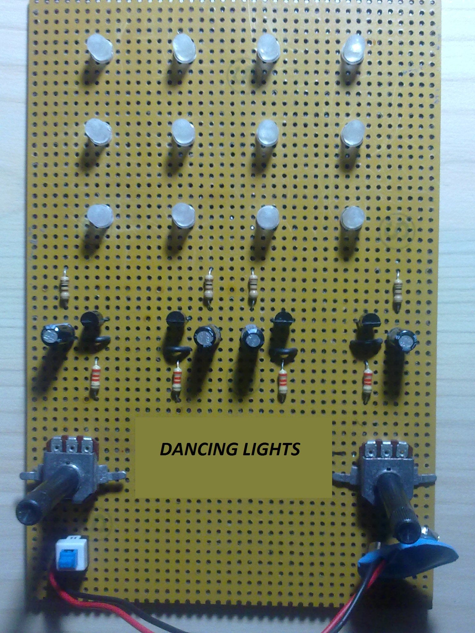 DANCING LIGHTS : 4 Steps - Instructables