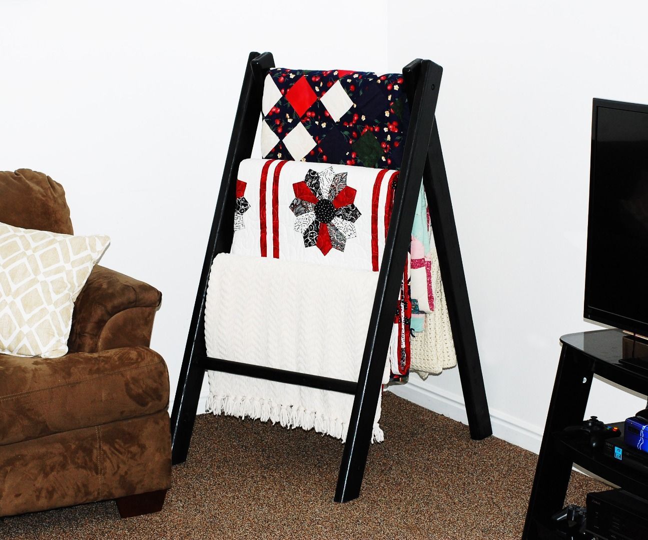 Simple Blanket Stand : 14 Steps (with Pictures) - Instructables