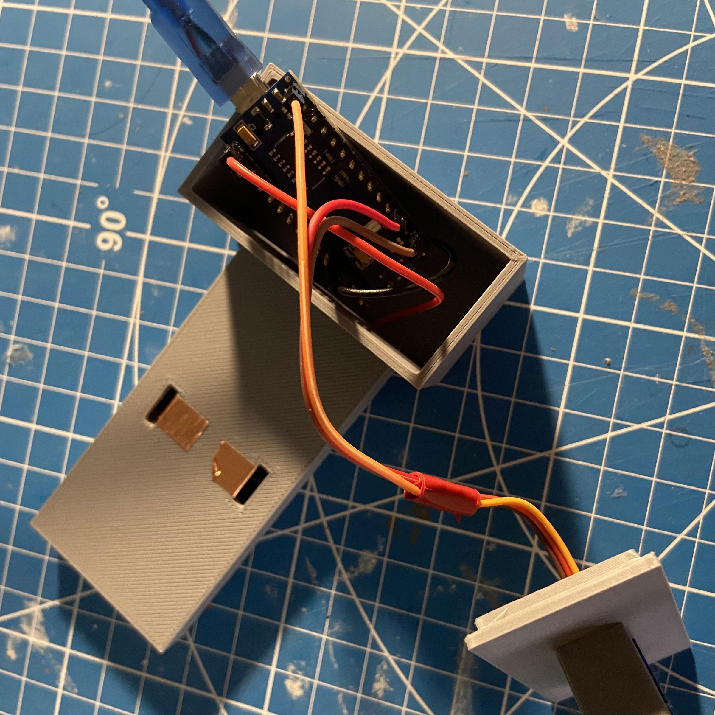 Phone Pick-Up Nod of Disapproval With Arduino : 10 Steps - Instructables