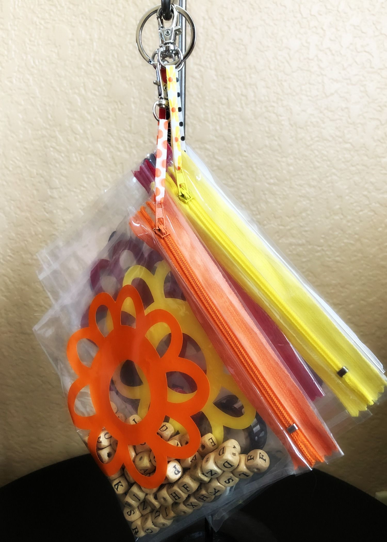 No Sew Zippered Hobby Bags : 8 Steps - Instructables