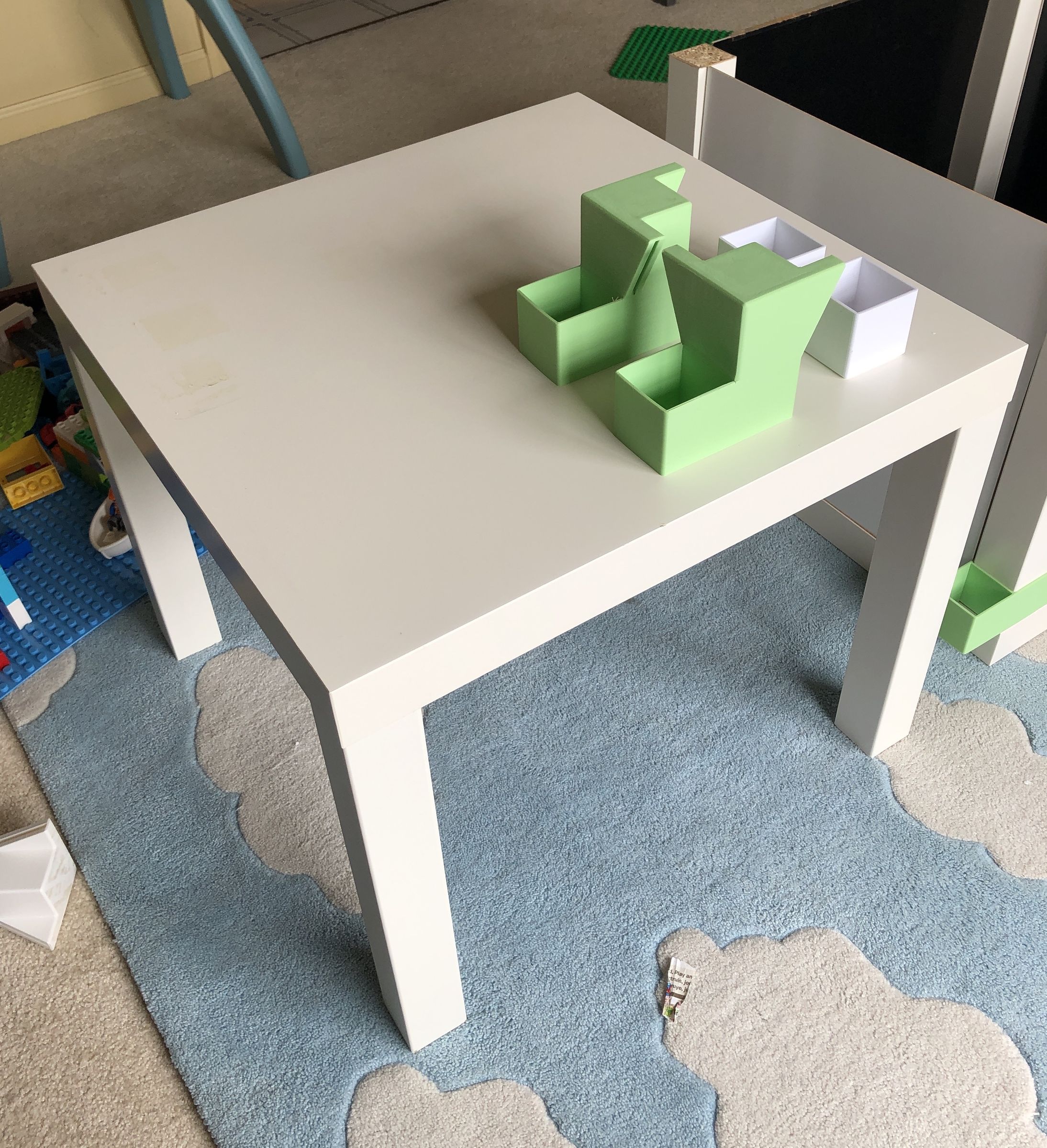 Hardware-free LEGO/DUPLO Table (IKEA LACK Hack) : 9 Steps (with ...