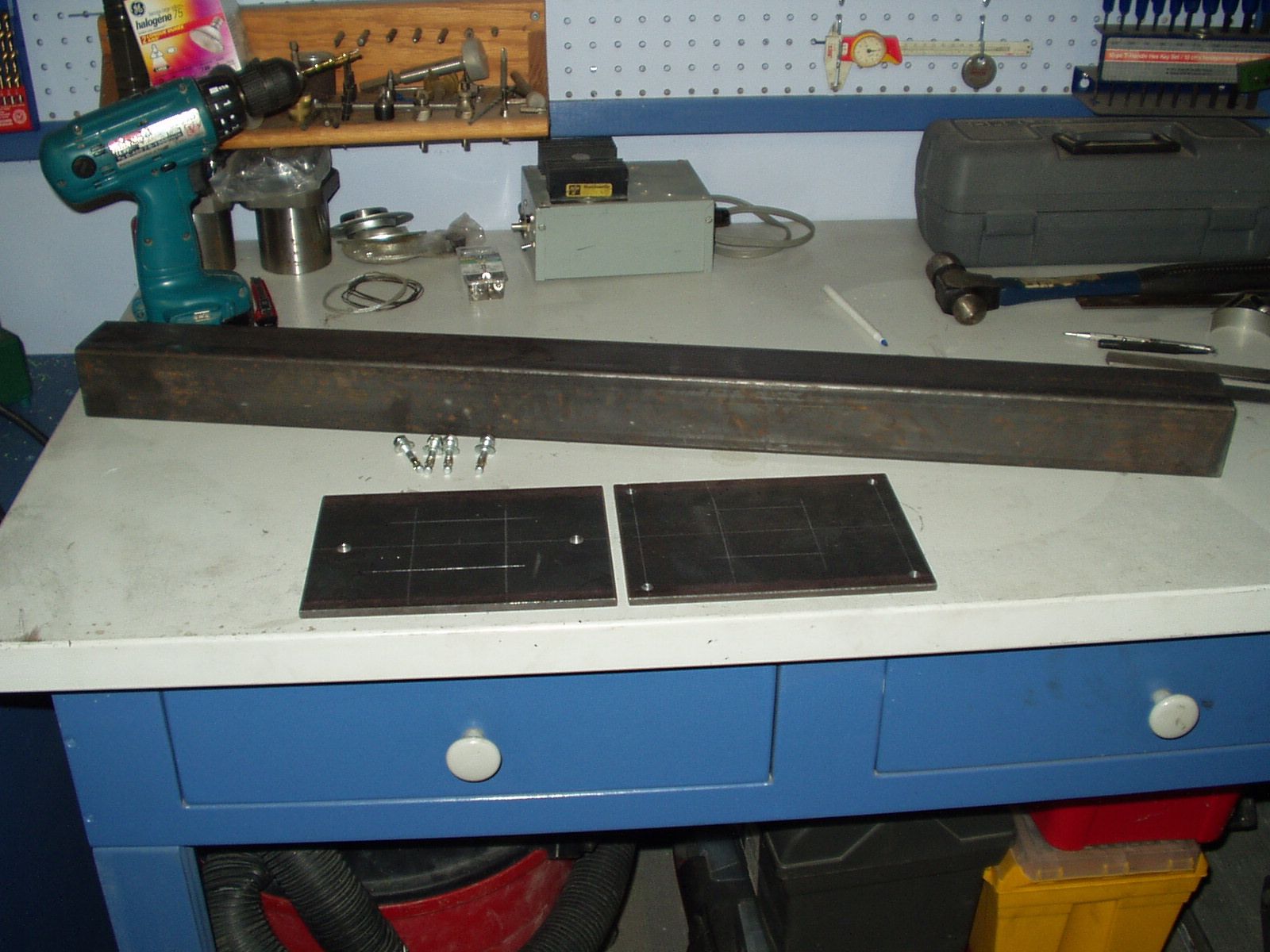 Bench Tool Stands : 6 Steps - Instructables