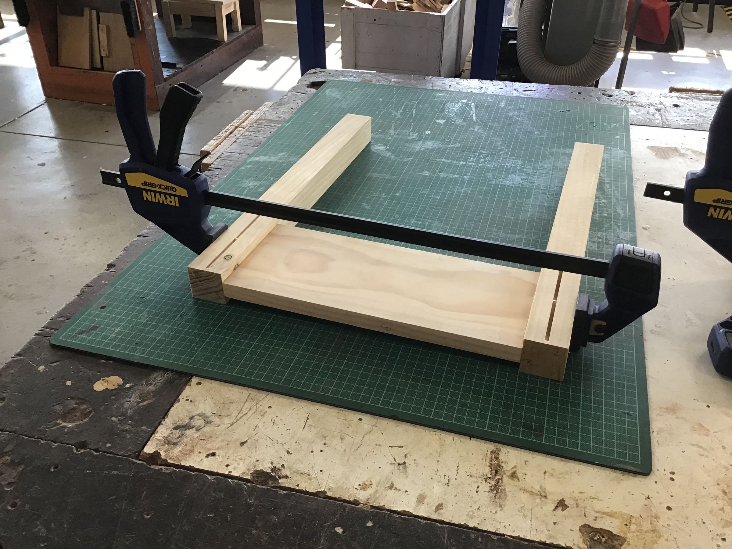 Small Side Table : 6 Steps (with Pictures) - Instructables