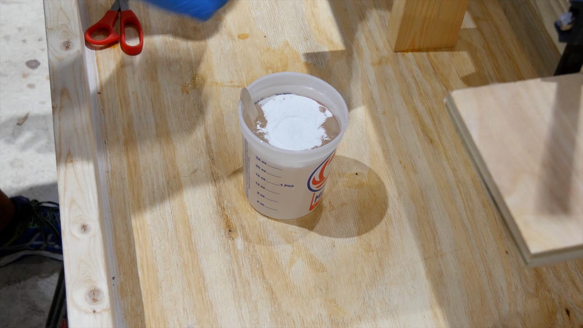 DIY Epoxy River Glow Table : 21 Steps (with Pictures) - Instructables