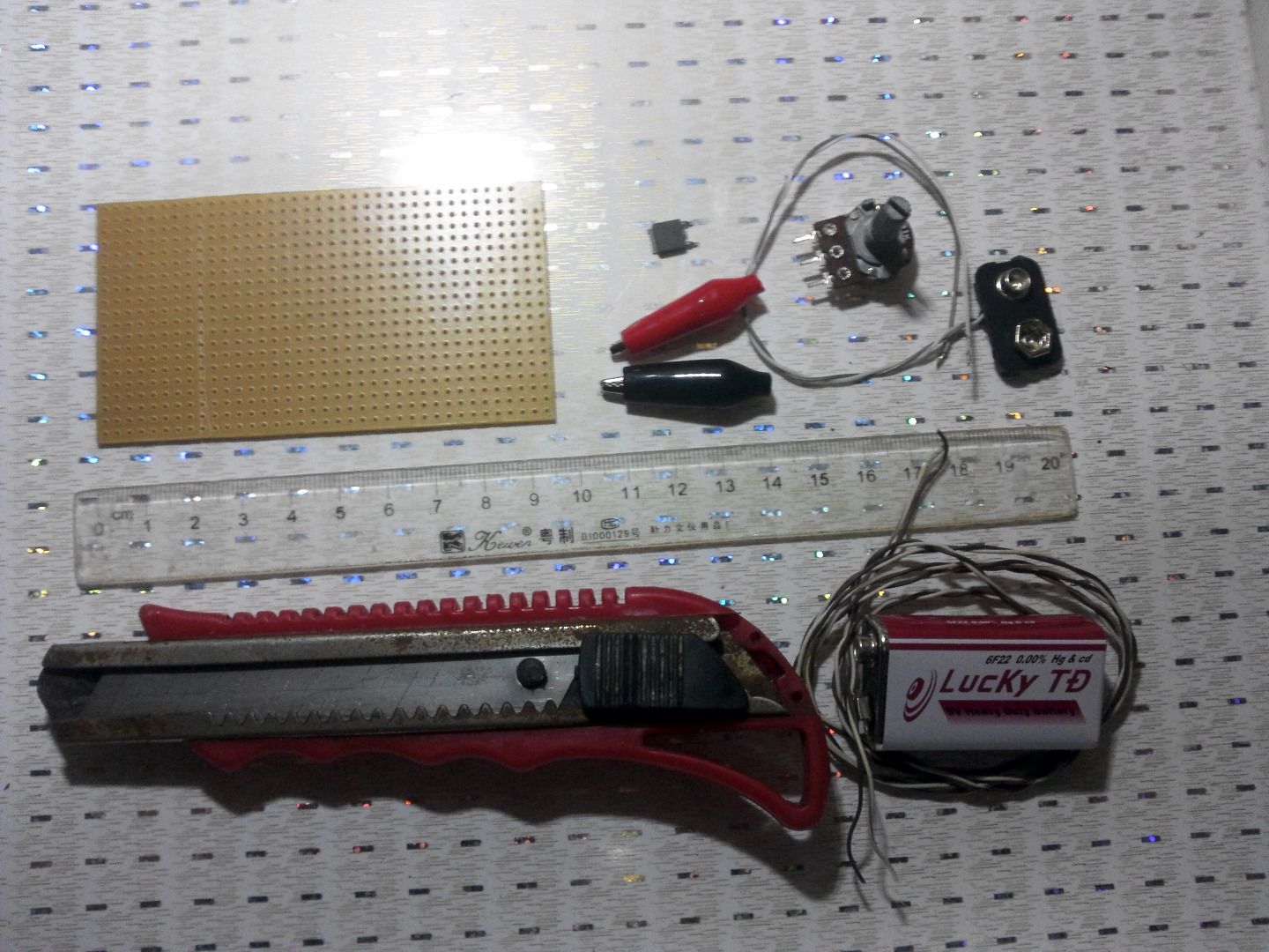 World's Simplest DC Current Limiter : 4 Steps - Instructables