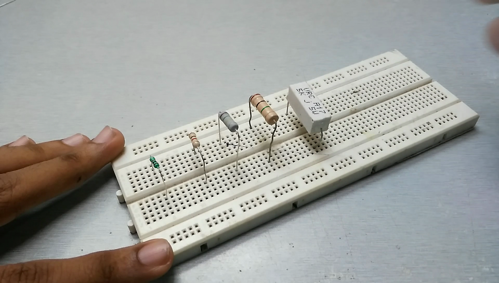 What Is a Resistor | Basics : 7 Steps (with Pictures) - Instructables