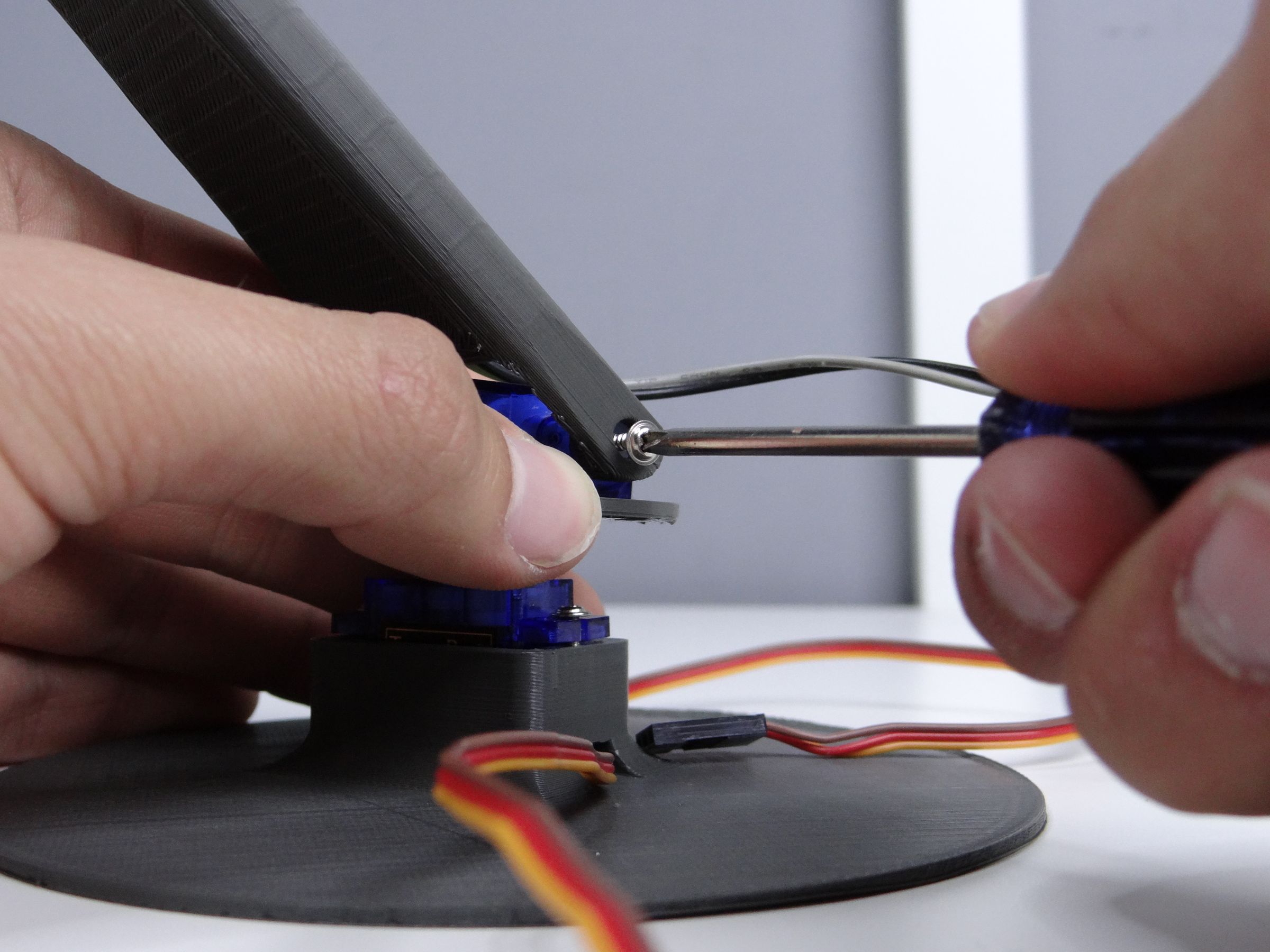 Bluetooth Voice Controlled Moving Lamp : 16 Steps (with Pictures ...