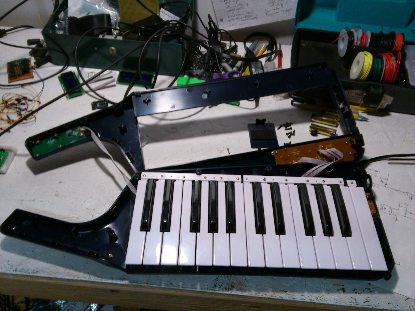 Wireless MIDI for Rock Band Keytar : 5 Steps (with Pictures ...