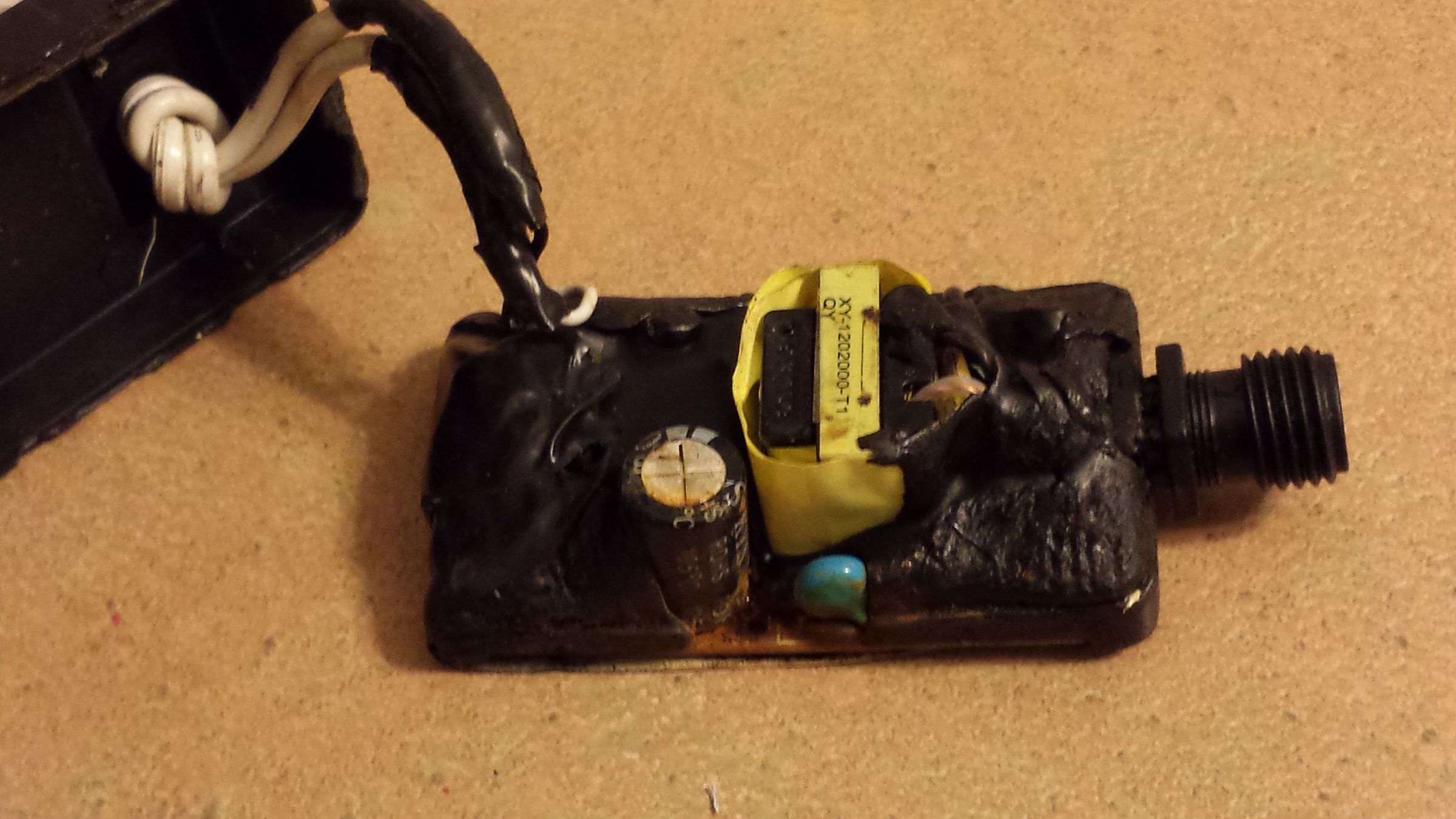 Replacing an Unusual Power Supply : 3 Steps - Instructables