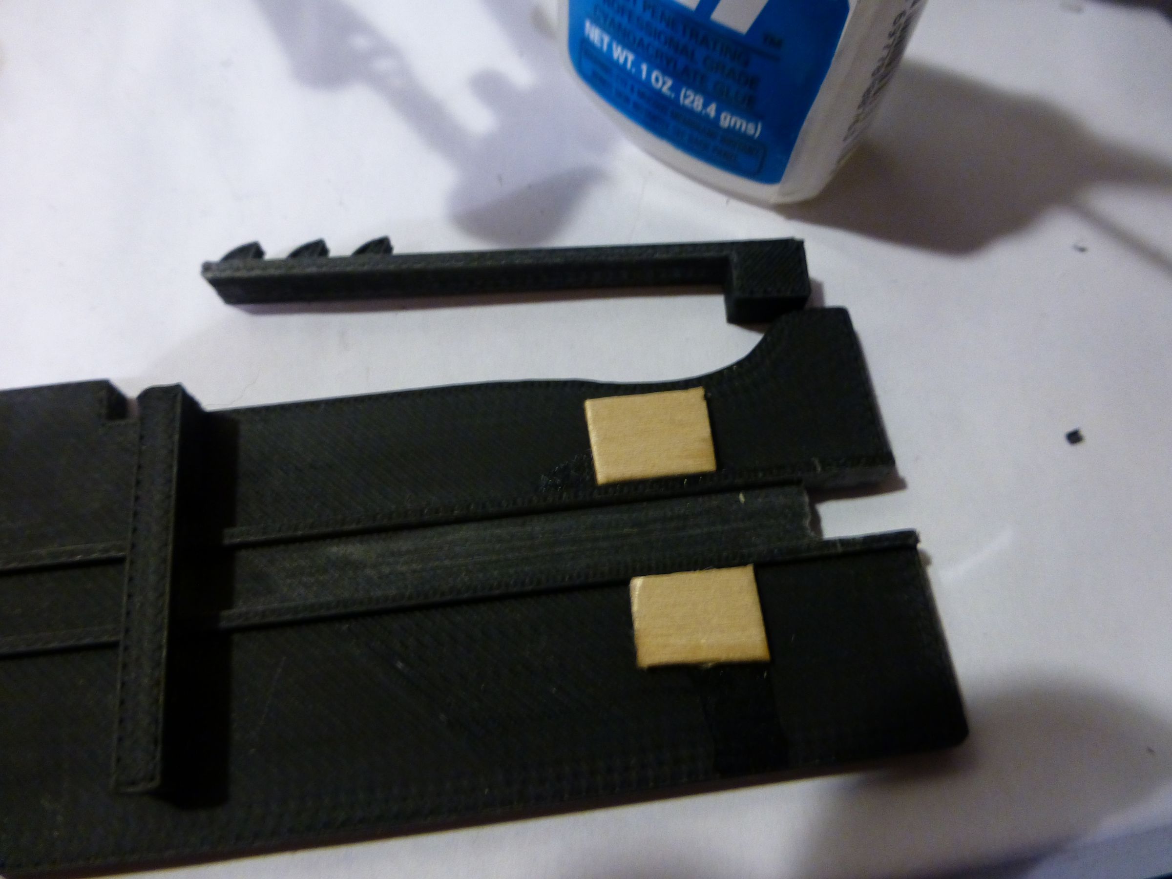 DA OTF Hidden Blade : 5 Steps - Instructables