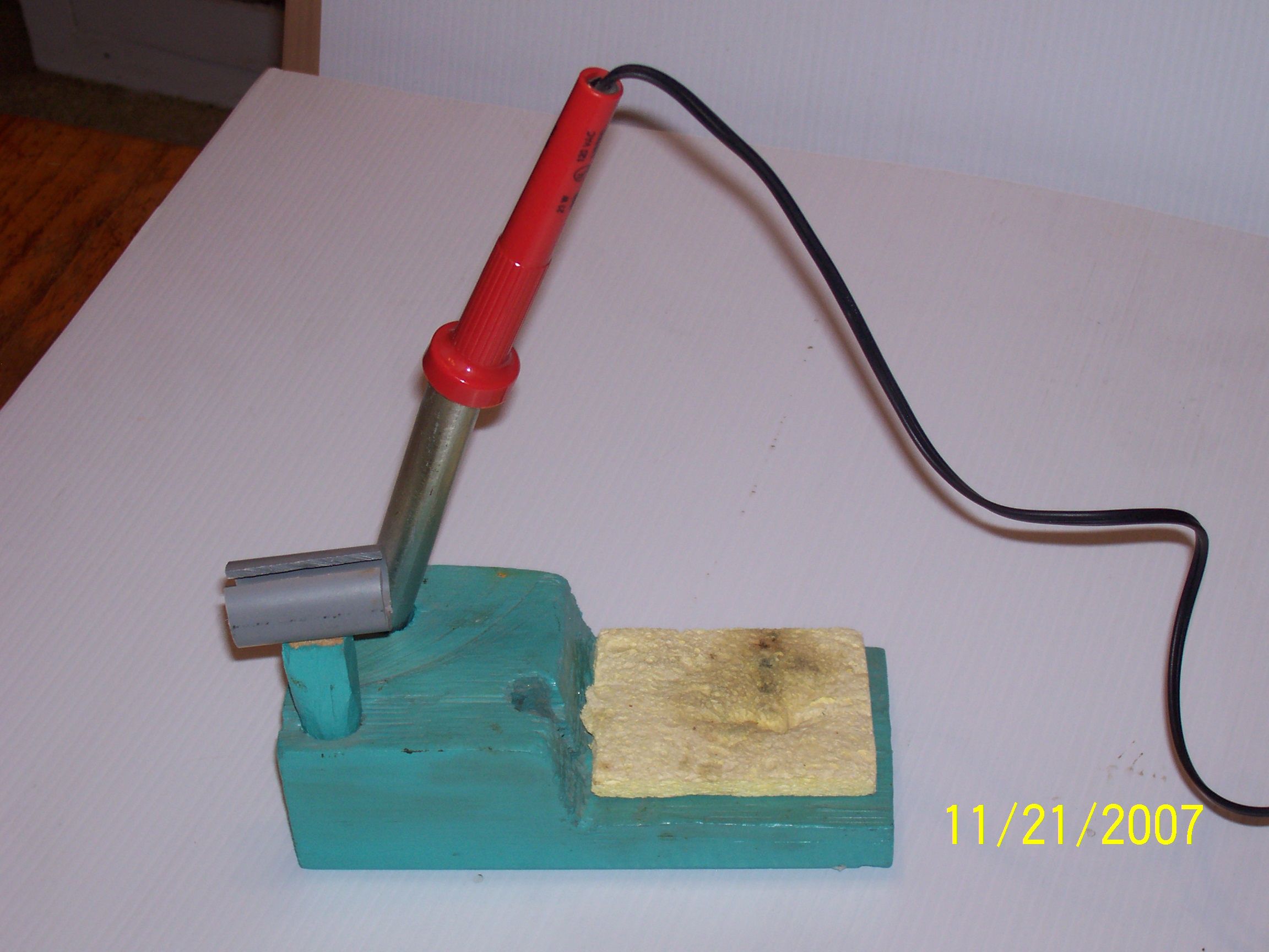 The Third Hand Stand - Instructables