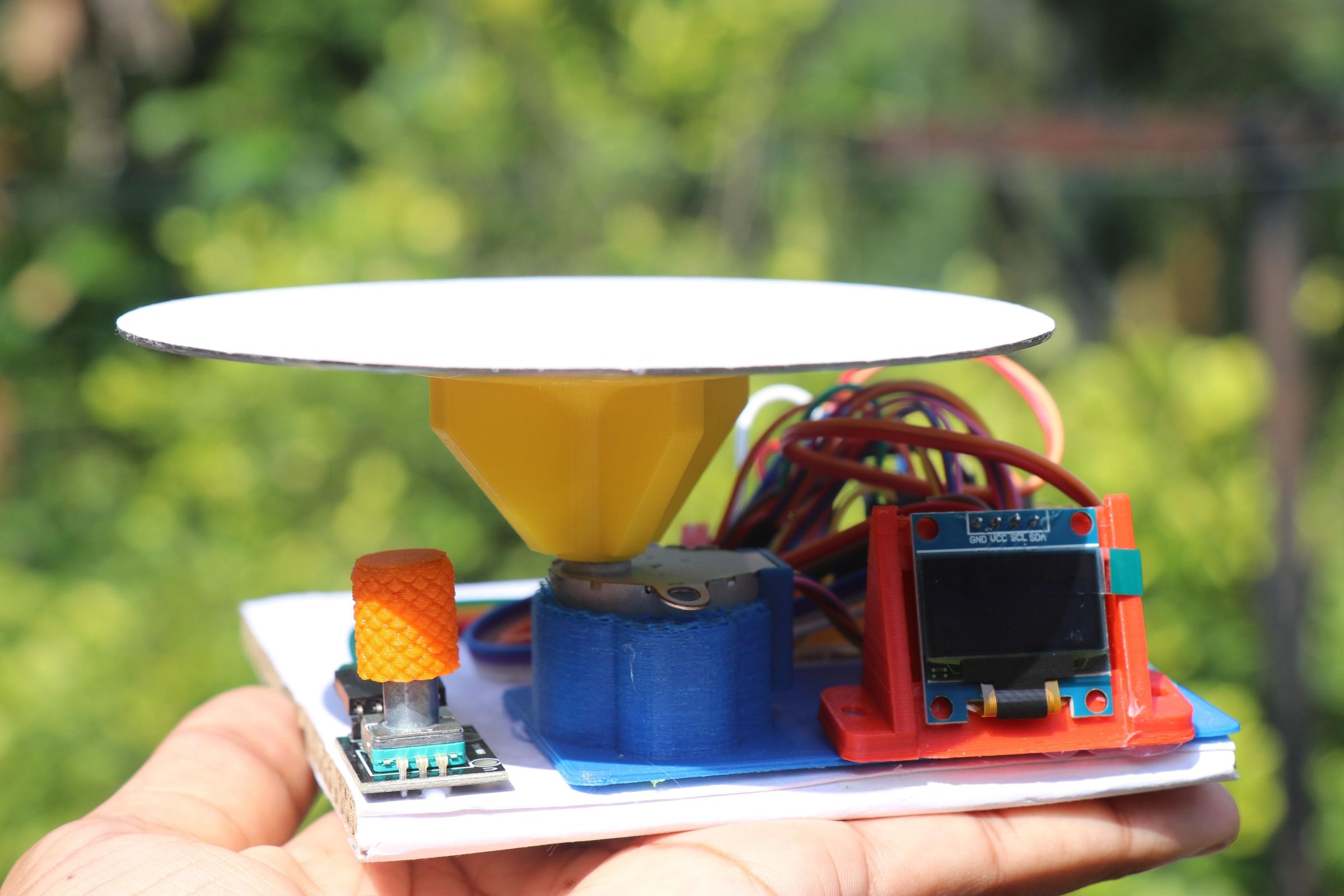 Arduino Powered 3D Printed Rotating Display Stand for 360 Degree Videography and Photography : 6 ...