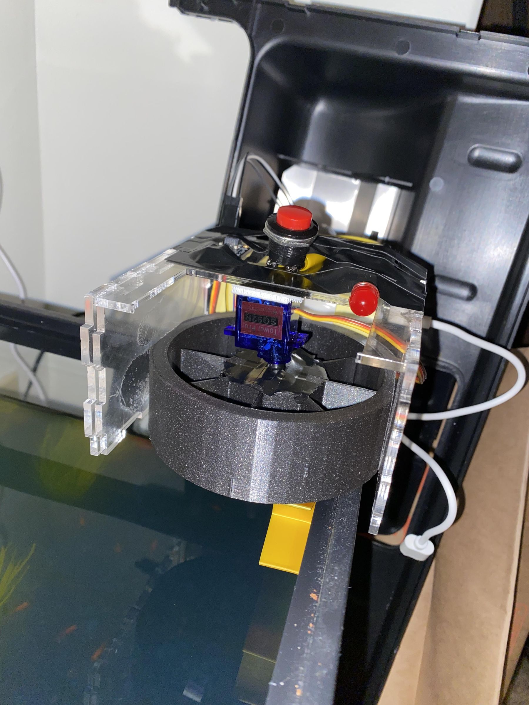 Motion Activated Fish Feeder : 6 Steps (with Pictures) - Instructables