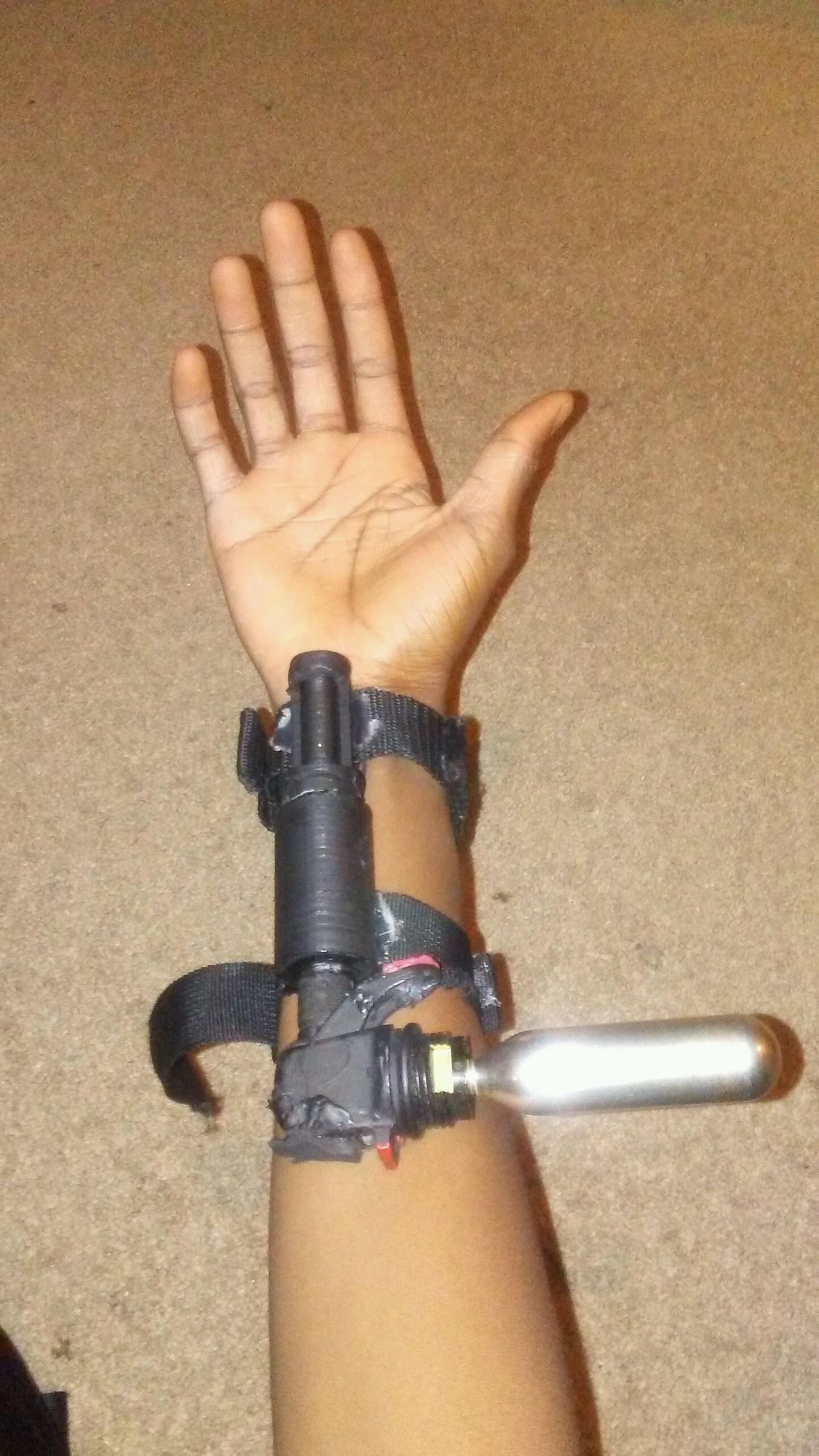 Spiderman Homecoming Web Shooters : 3 Steps - Instructables