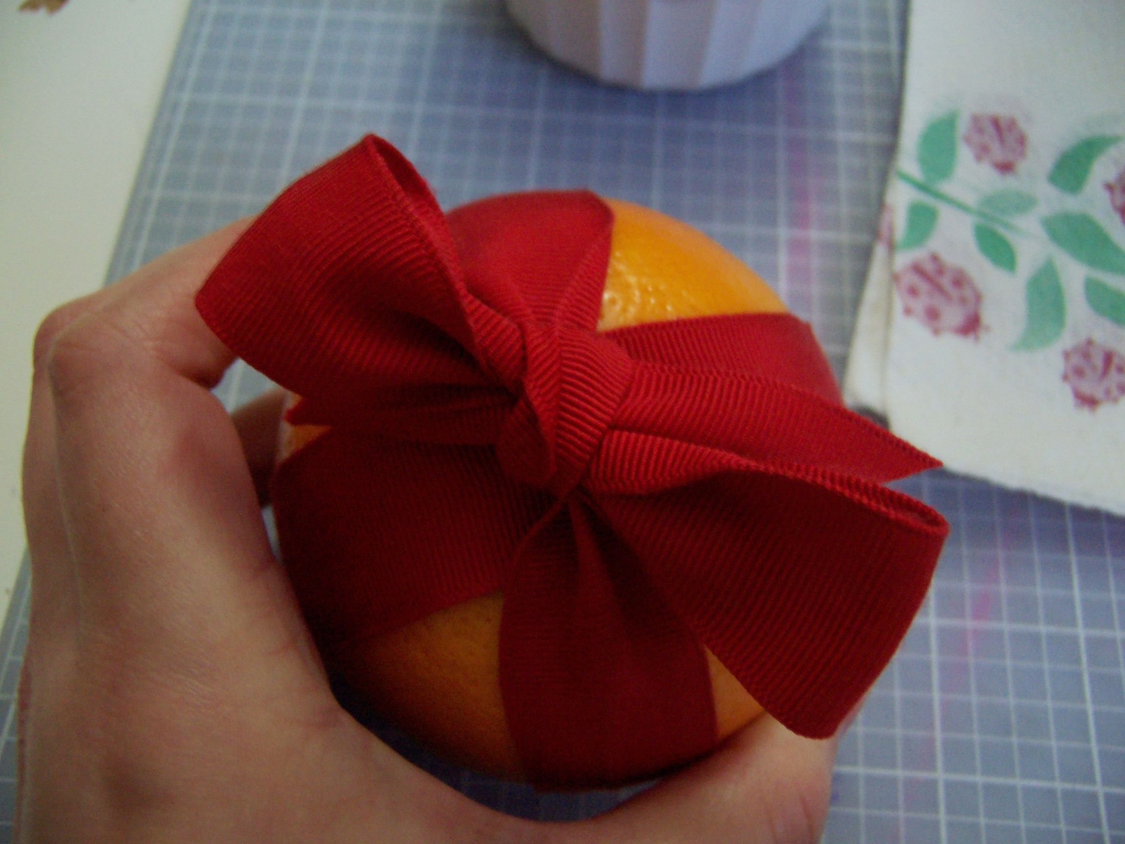 Pomander Ball Christmas Gift : 5 Steps (with Pictures) - Instructables