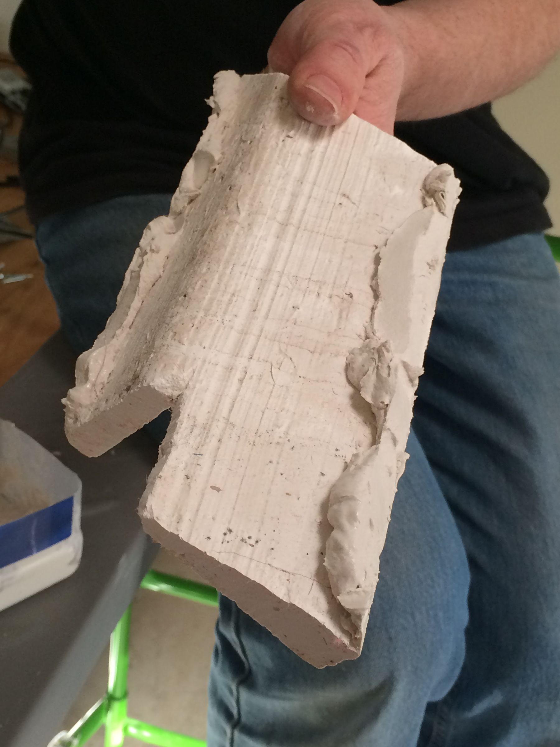 Try Your Hand at Installing Cornice : 5 Steps (with Pictures ...