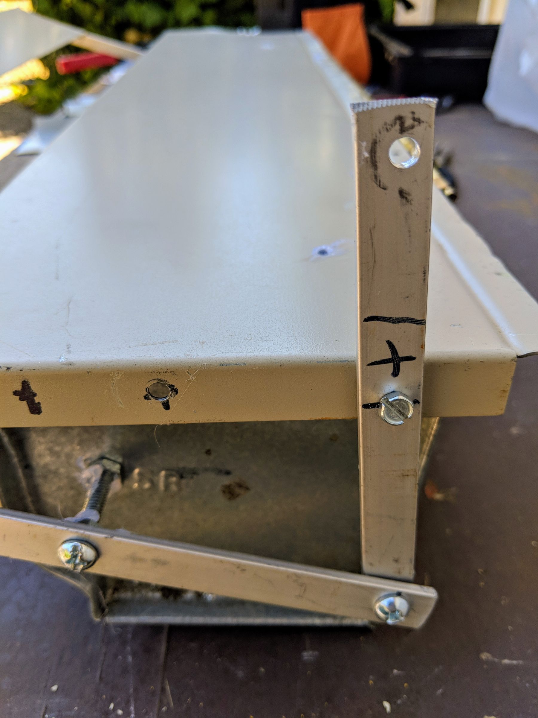 Automatic Chicken Feeder With Upcycled Gutter & Metal Pieces : 14 Steps ...