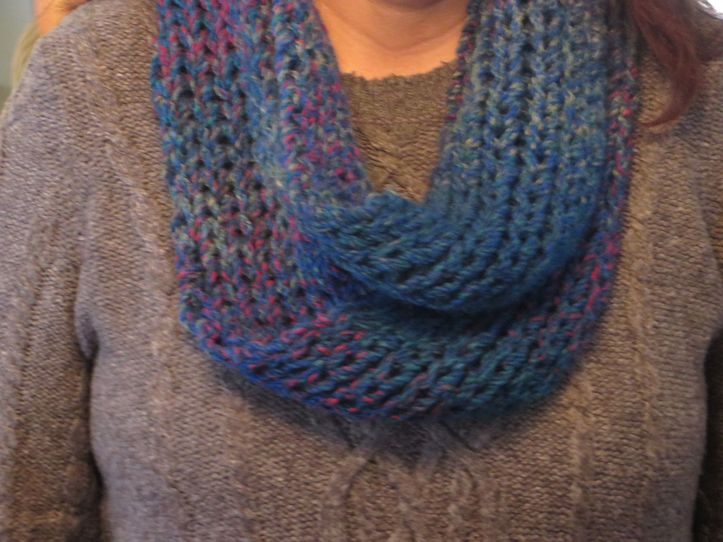 Quick and Cozy Knitted Infinity Scarf : 3 Steps - Instructables