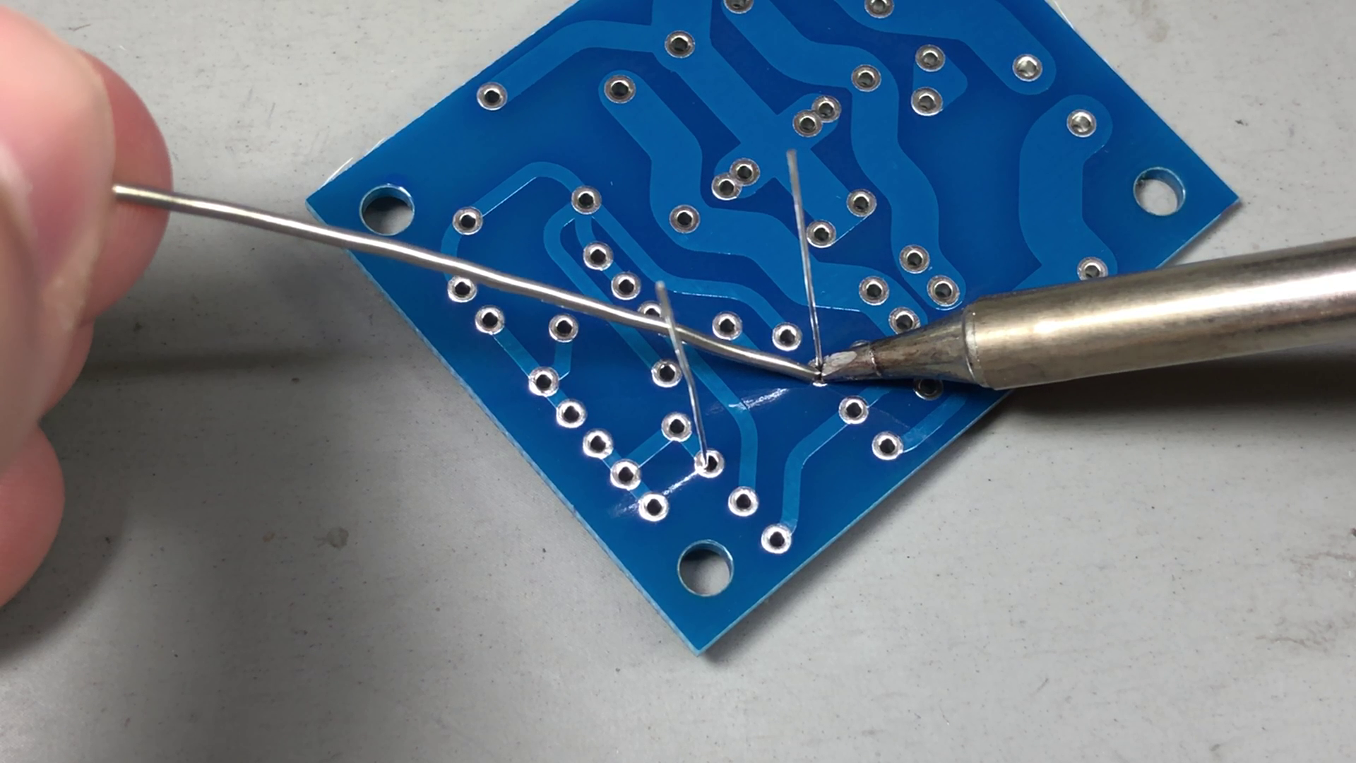 How to Solder Through-Hole Parts : 7 Steps (with Pictures) - Instructables