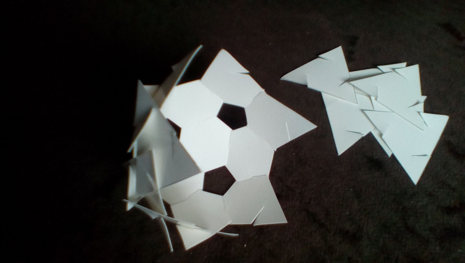 Paper Snowball #1 : 4 Steps (with Pictures) - Instructables