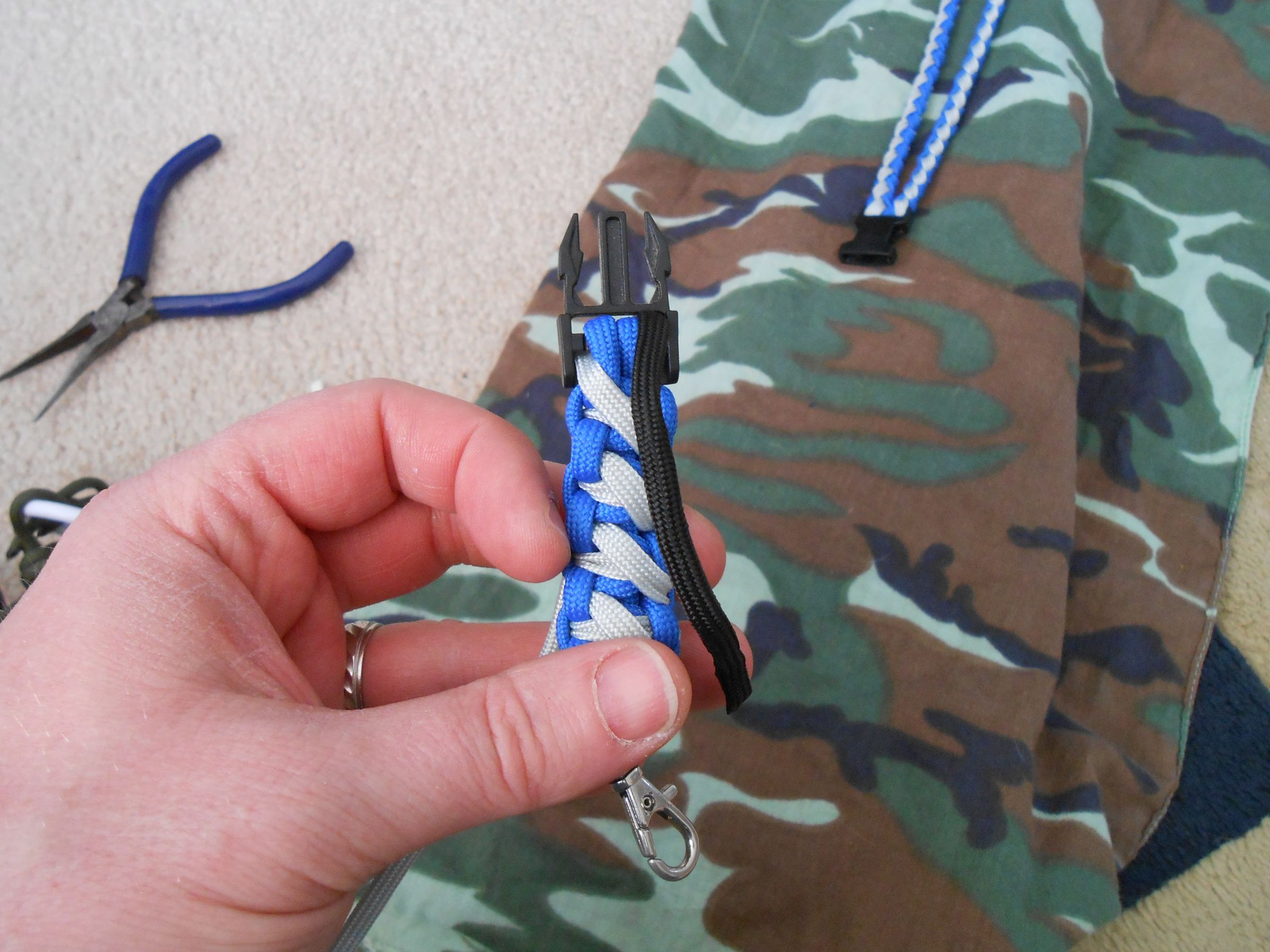 Break Away Paracord Lanyard With Side Release Buckle and Swivel Snap ...