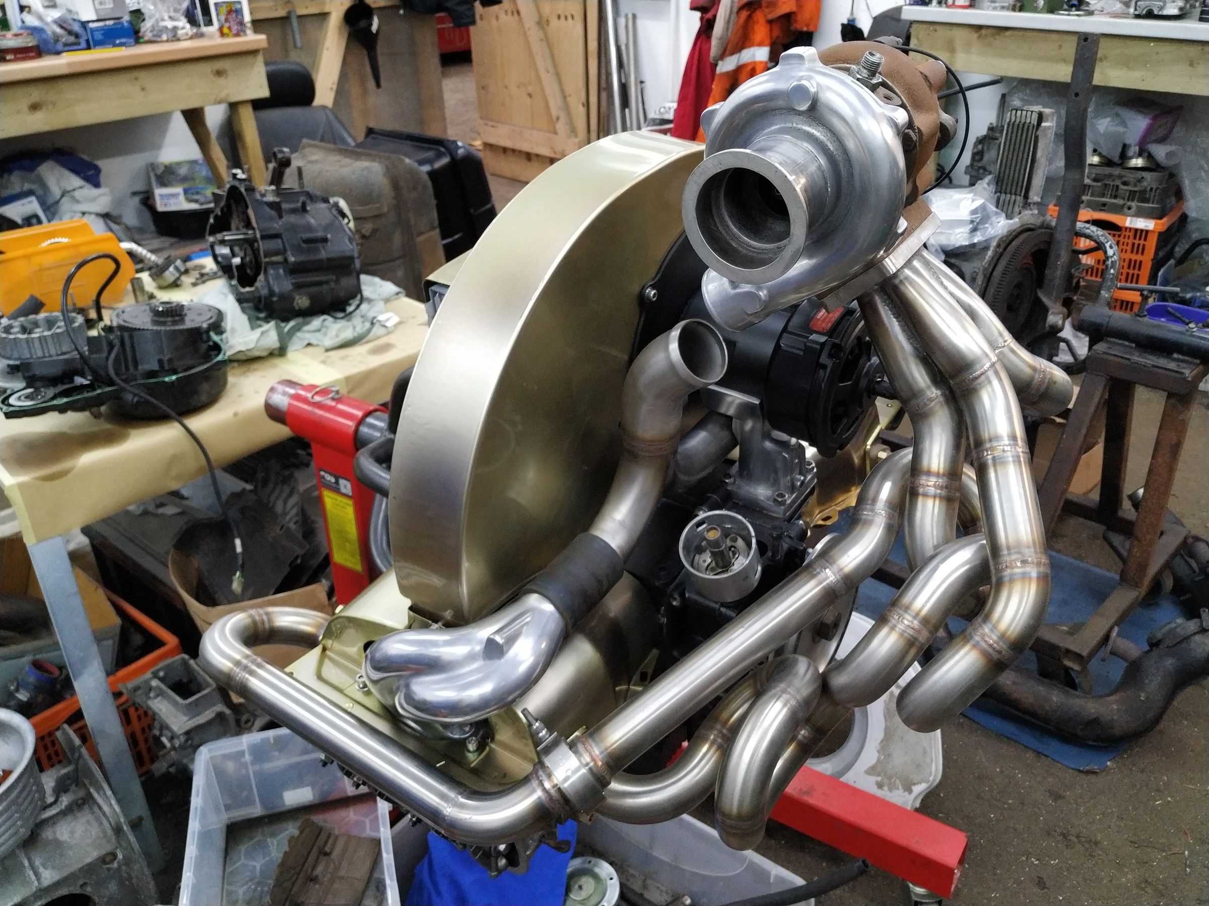 Polishing Cast Engine Parts and Dressing Up a Tatty Old Engine : 9 ...