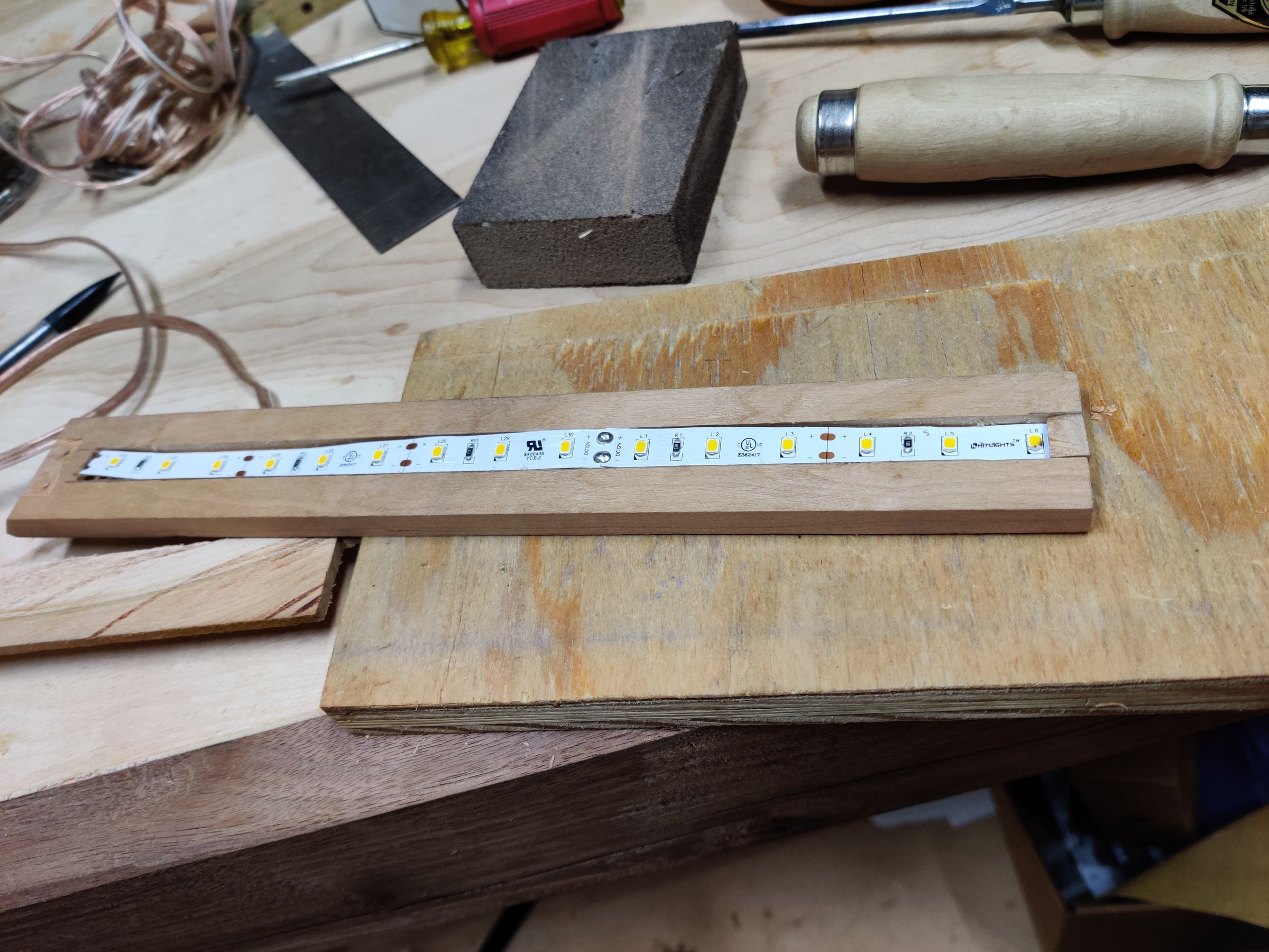 Table With Hidden Lamp : 11 Steps (with Pictures) - Instructables