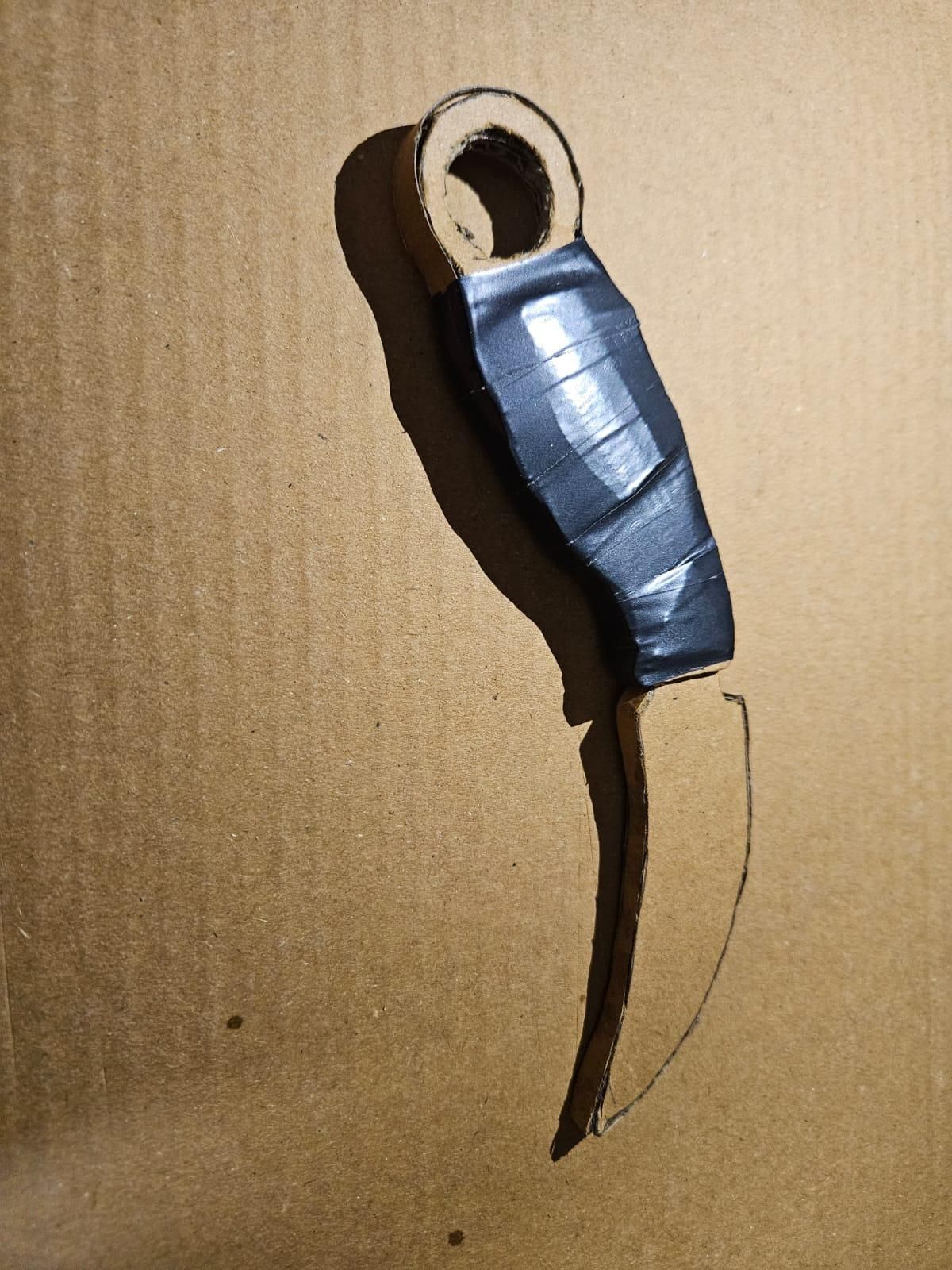 Cardboard Karambit : 8 Steps - Instructables