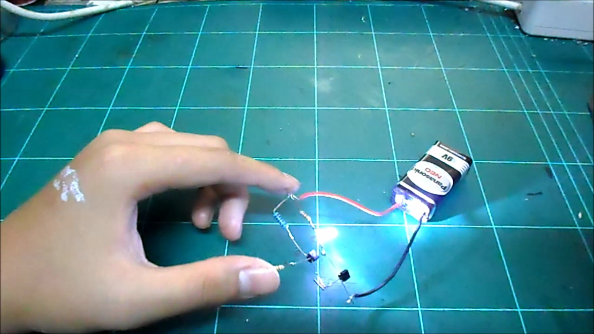 Really Simple Touch Switch : 9 Steps - Instructables