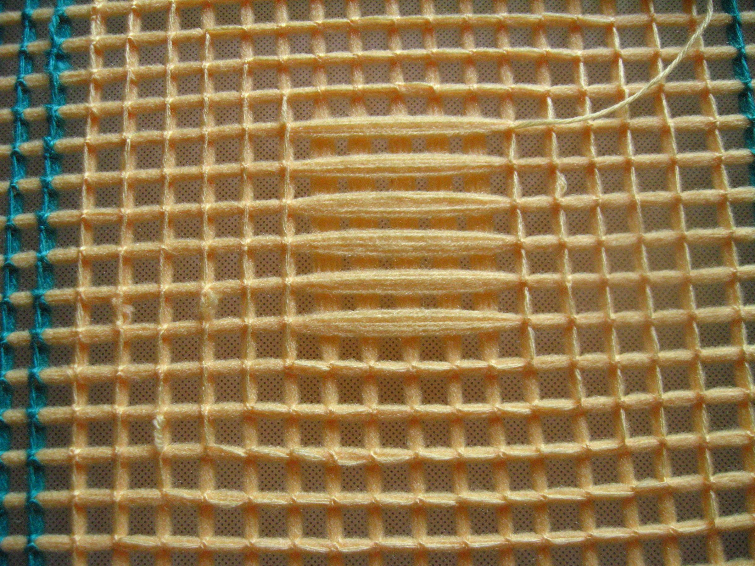 How to Weave a Criss-Cross Table Mat With Home-made Loom : 12 Steps ...