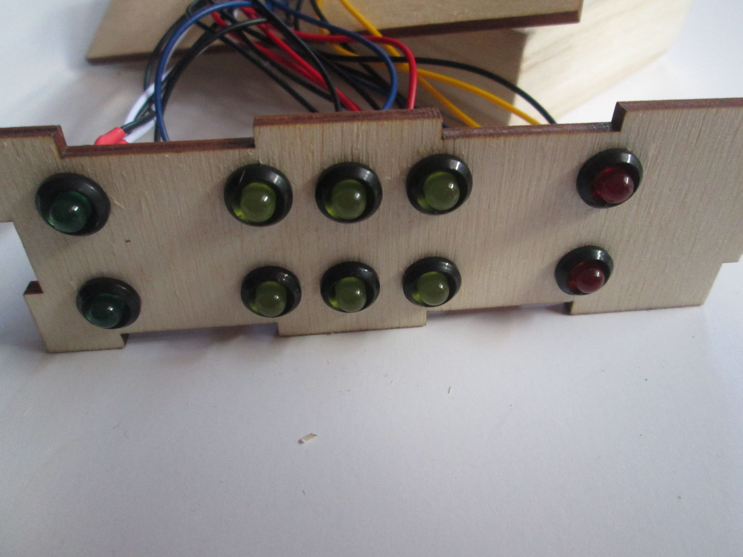 R/C Car Drag Racing Lights : 3 Steps - Instructables