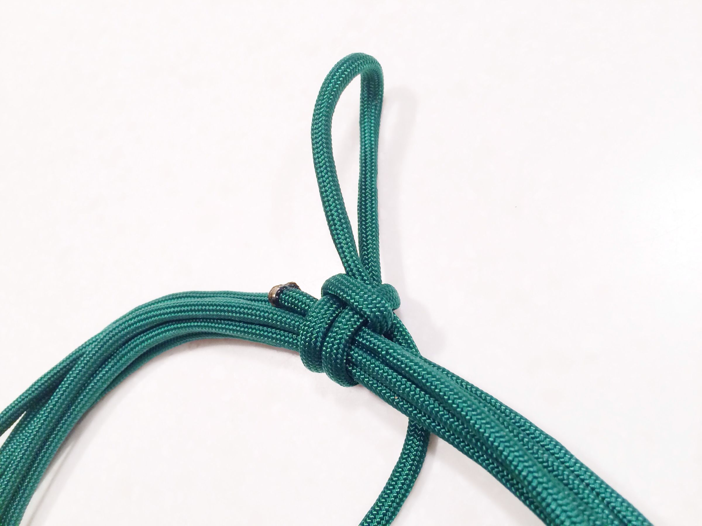 Paracord Storage - Tangle Free! : 4 Steps (with Pictures) - Instructables