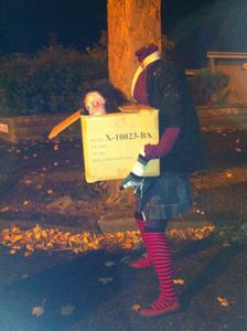 Headless Zomby Woman Carrying Her Own Head on a Box - Instructables