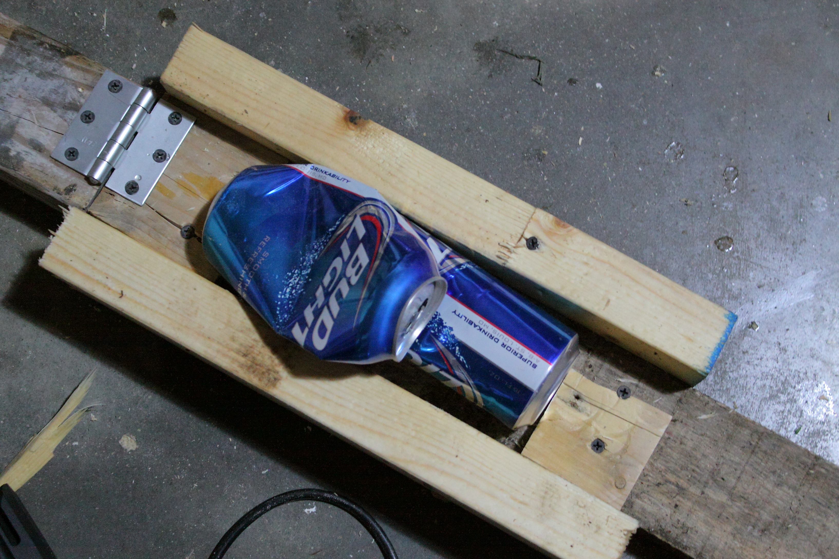 Simple Can Crusher : 4 Steps - Instructables