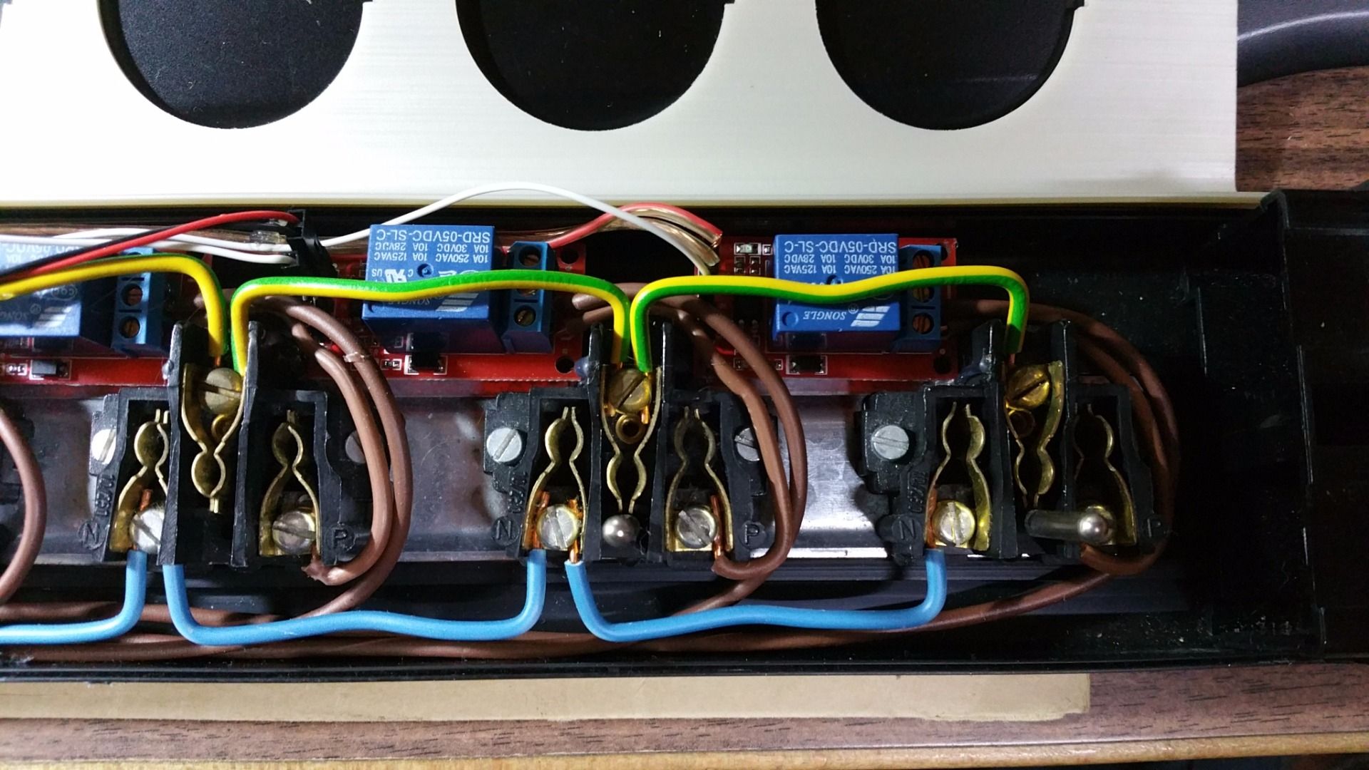 AC Powerstrip With Arduino Controlled AC/DC Relays and OpenHAB ...