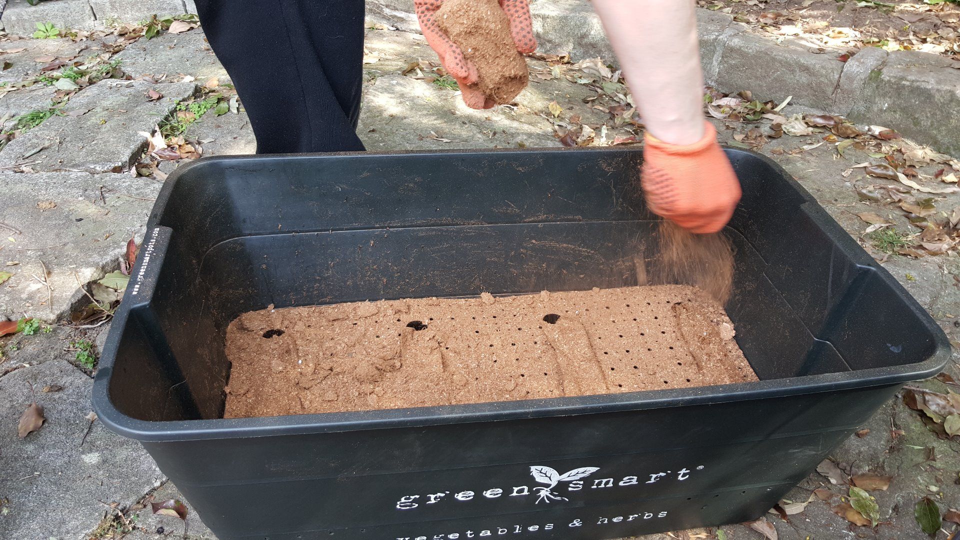 How to Set Up a Vermiponic Wicking Bed : 6 Steps - Instructables