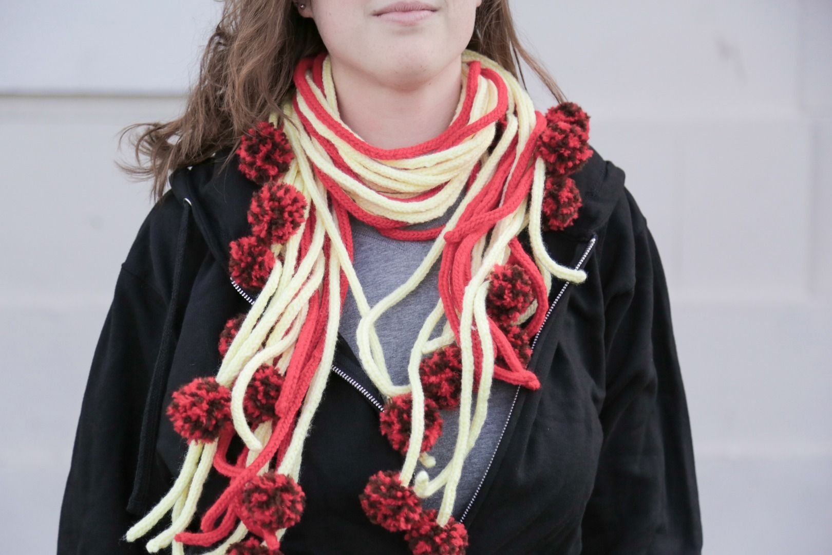 Spaghetti and Meatball Knit Scarf : 9 Steps (with Pictures) - Instructables