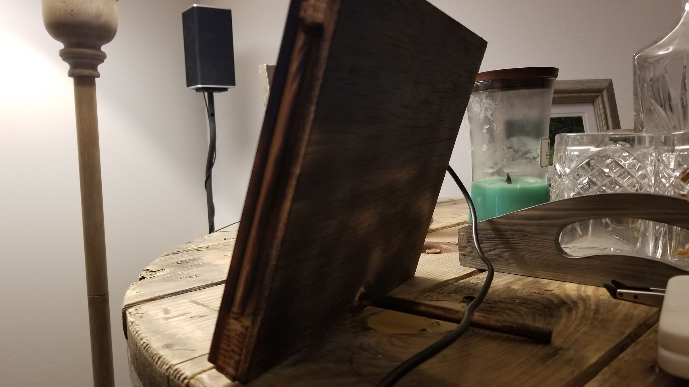 How to Turn Your Old Kindle Fire Tablet to a Wooden Digital Photo Frame ...