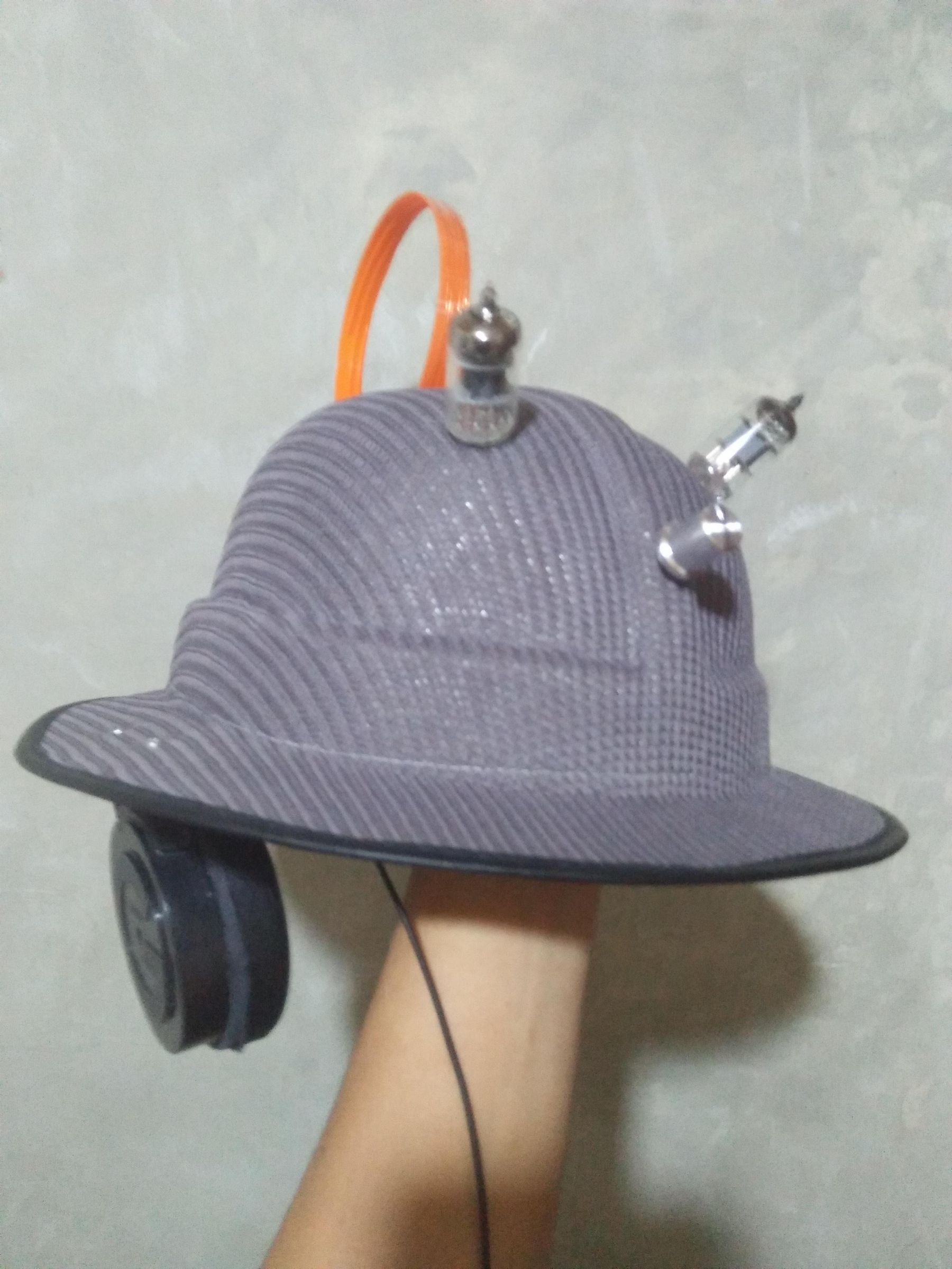 Make Fungsional Radio Hat From 1949 : 5 Steps (with Pictures ...