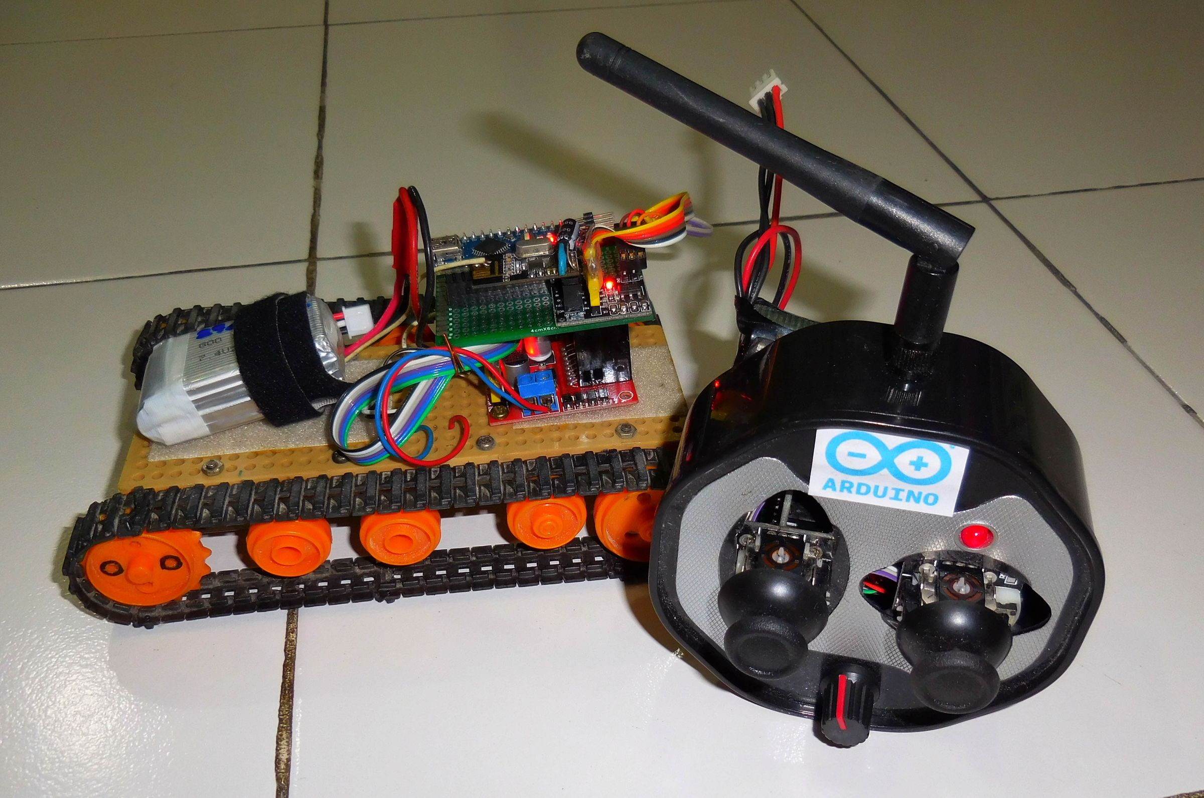 How to Control Tracked Robot Via Joystick NRF24L01 Module Arduino Part2 ...