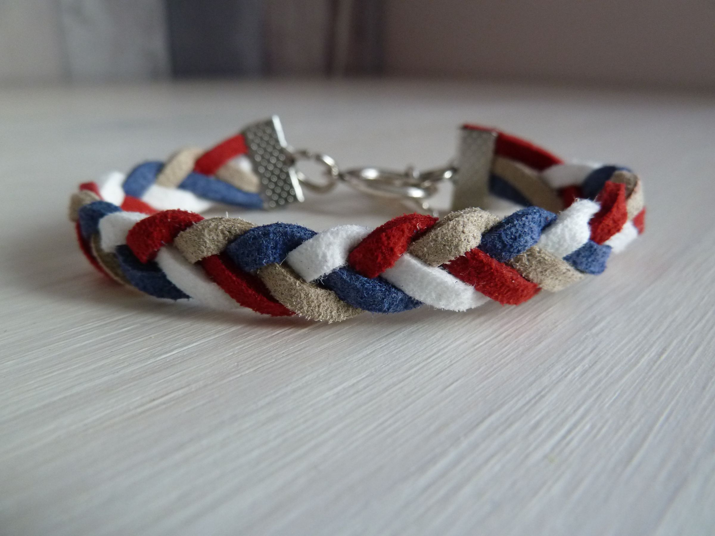 Four Strands Braided Bracelets : 8 Steps (with Pictures) - Instructables