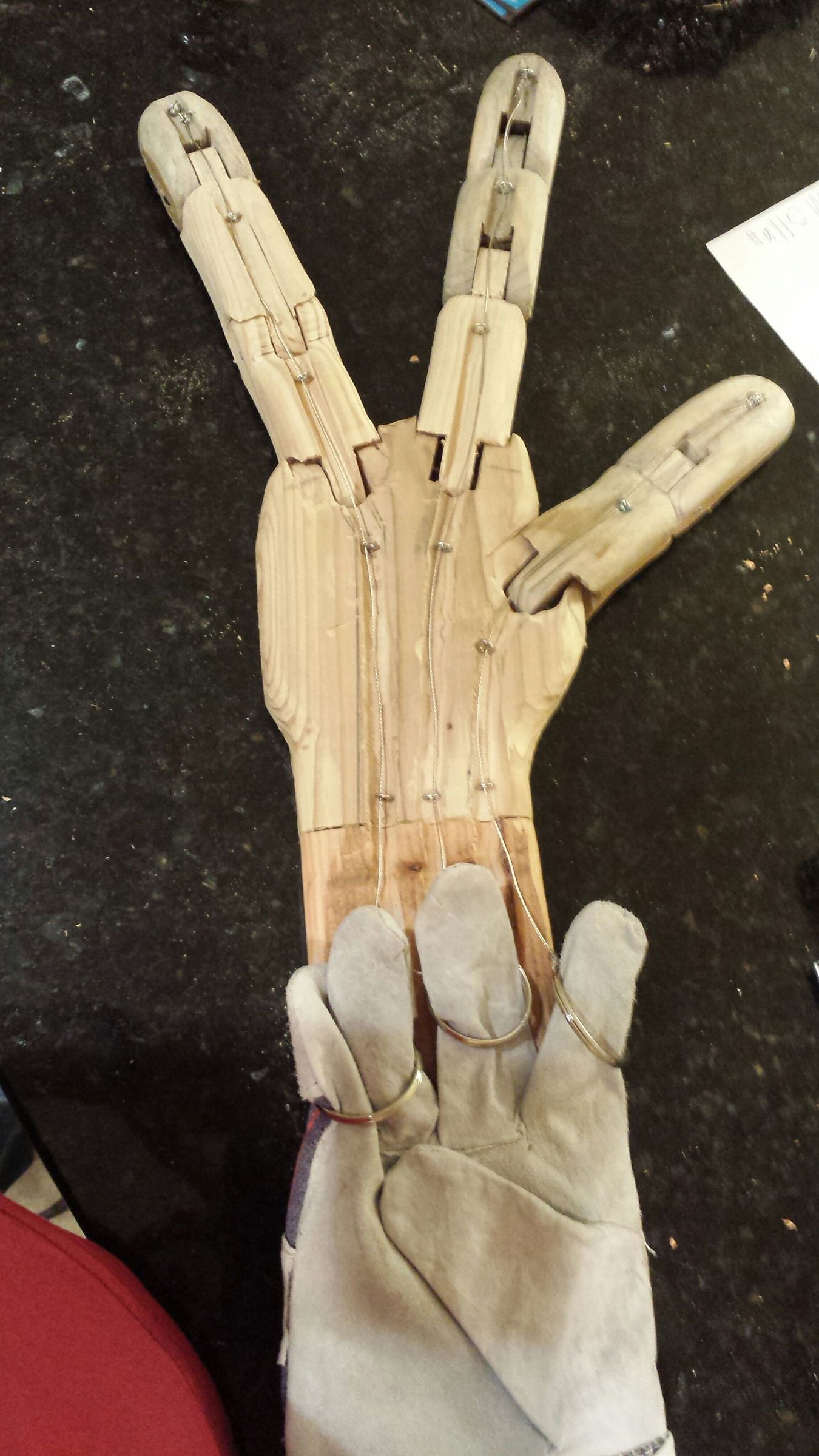 Mechanical Monster Hands : 12 Steps (with Pictures) - Instructables