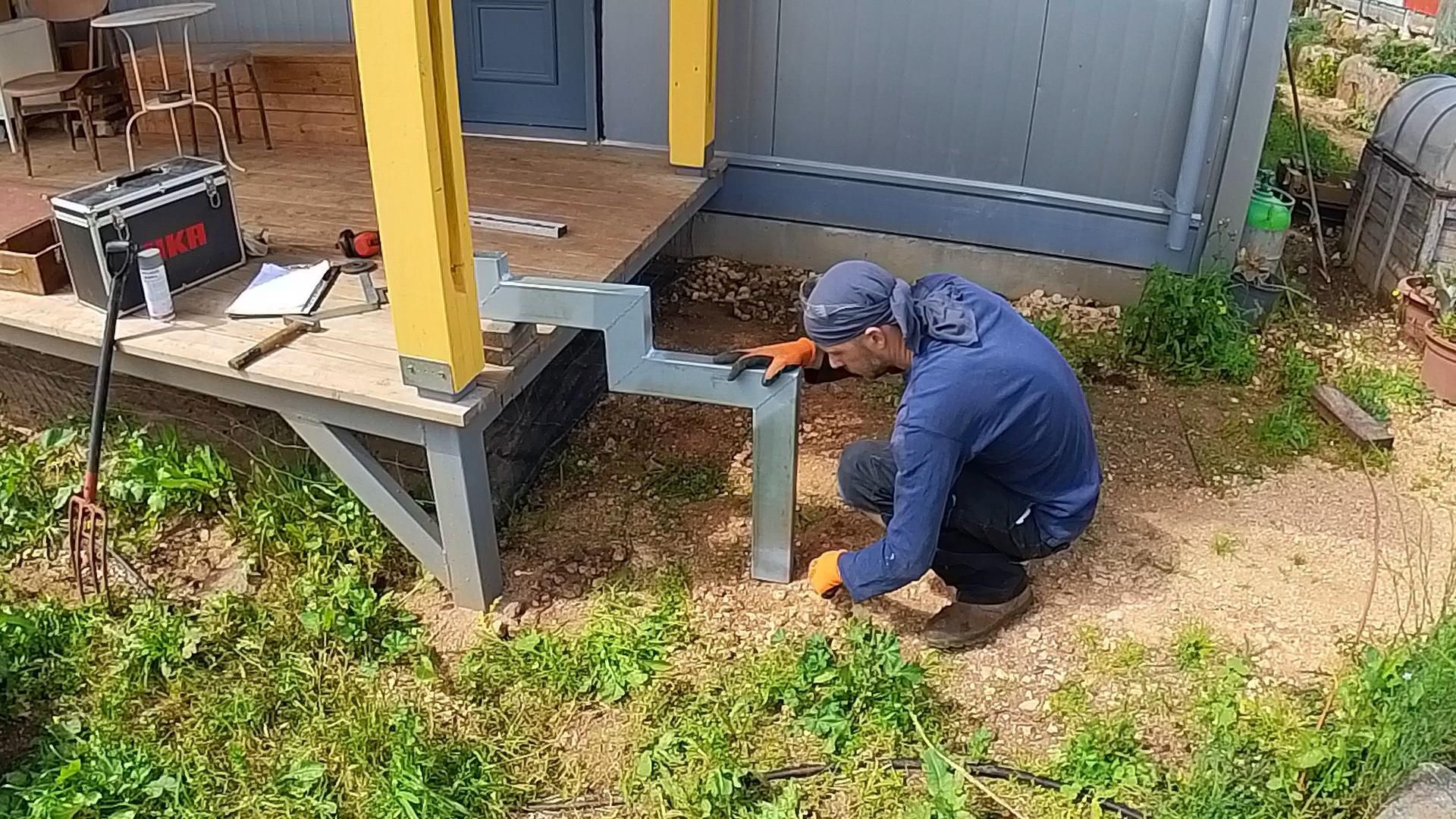 How to Build Stairs | Metal & Wood : 8 Steps (with Pictures ...