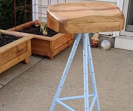 Blue Stool : 6 Steps - Instructables