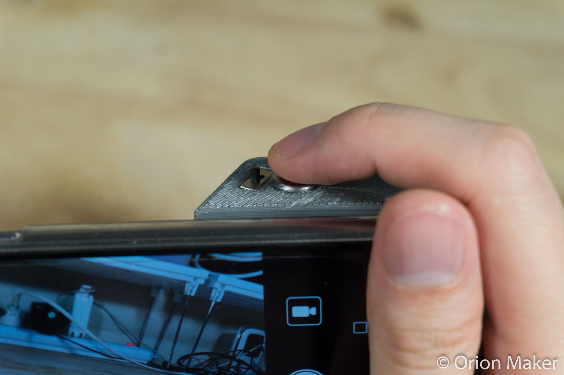 Smartphone&iPhone Camera Grip : 10 Steps (with Pictures) - Instructables