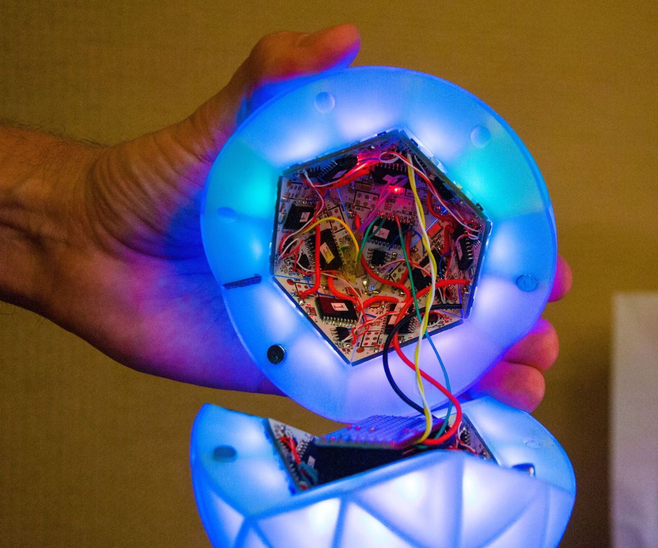 Ommatid Spherical Display: Electronics, Programming and Interactivity ...