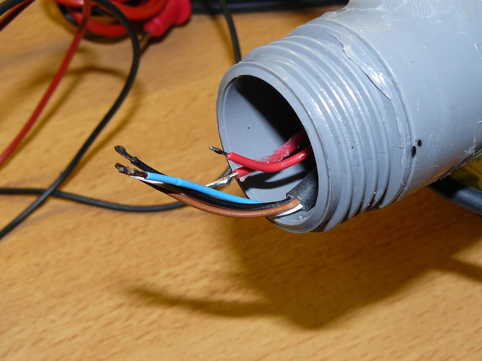 Capacitive Fluid Level Sensor : 14 Steps (with Pictures) - Instructables