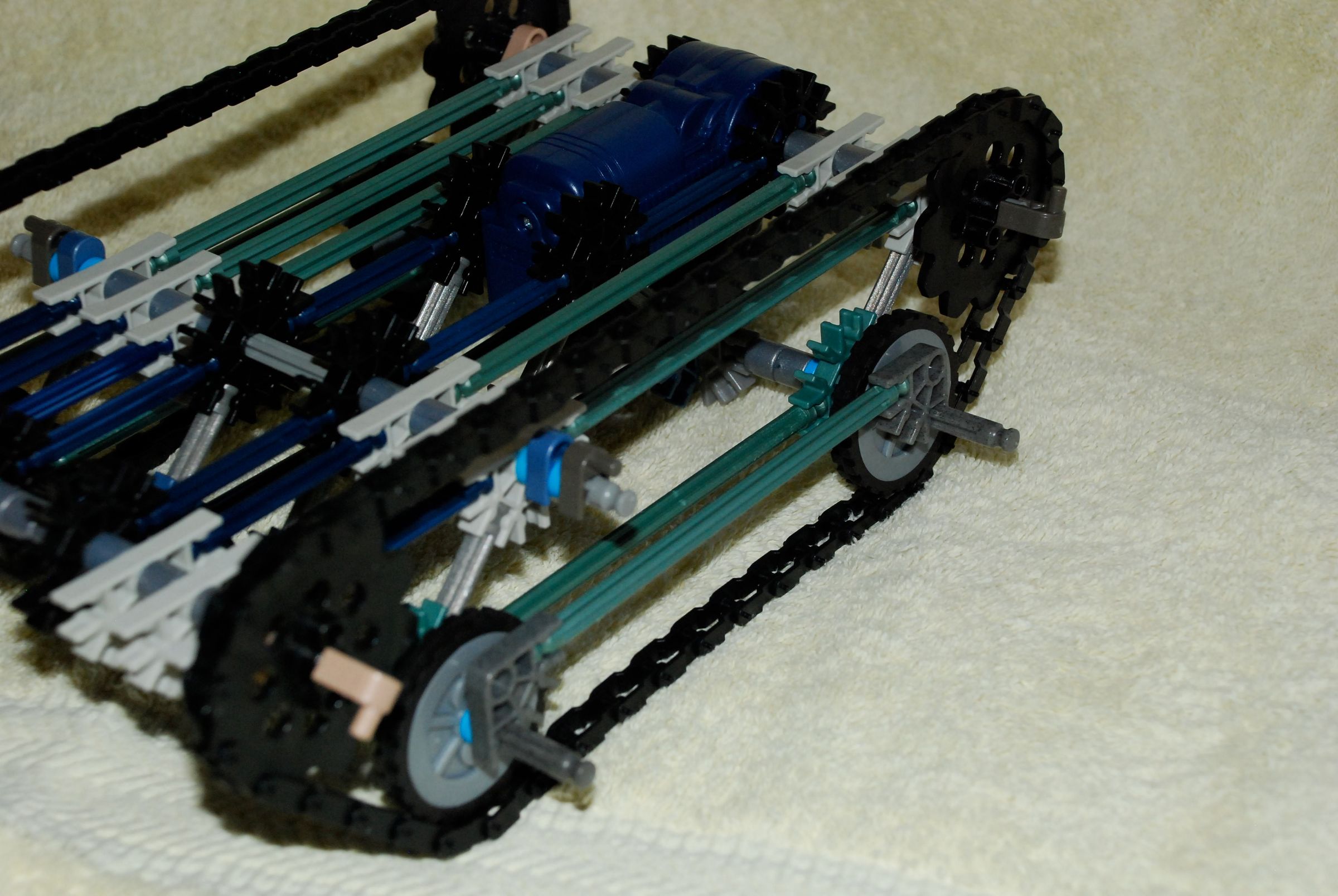 How to Build a K'nex Tank : 10 Steps - Instructables