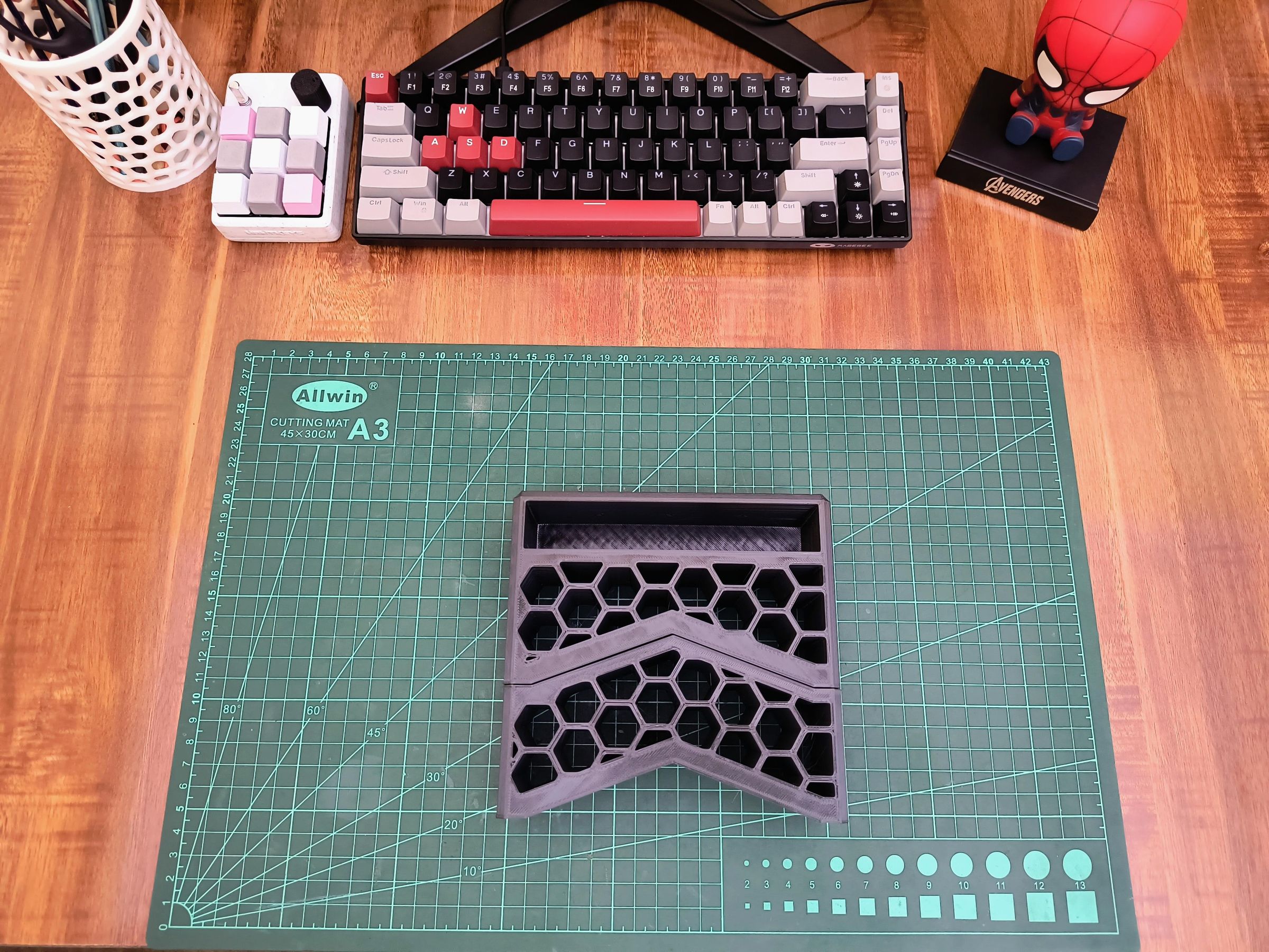 DIY 3D Printed Monitor Stand : 3 Steps - Instructables