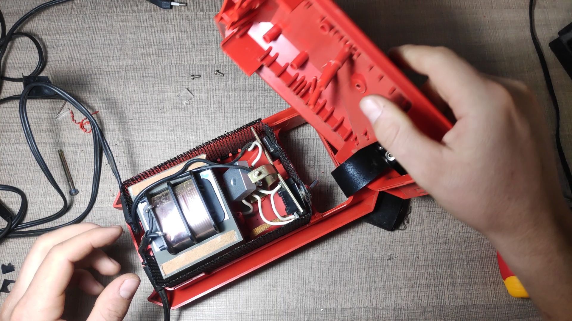 Car Battery Charger Repair : 8 Steps (with Pictures) - Instructables